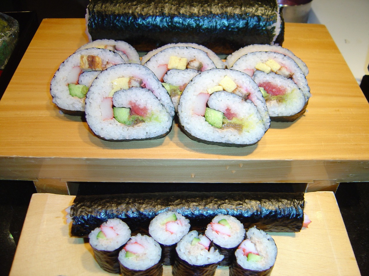 Sushi & Sashimi: The Basics 4/2: Sushi Presentation-Rolls | SHIZUOKA ...