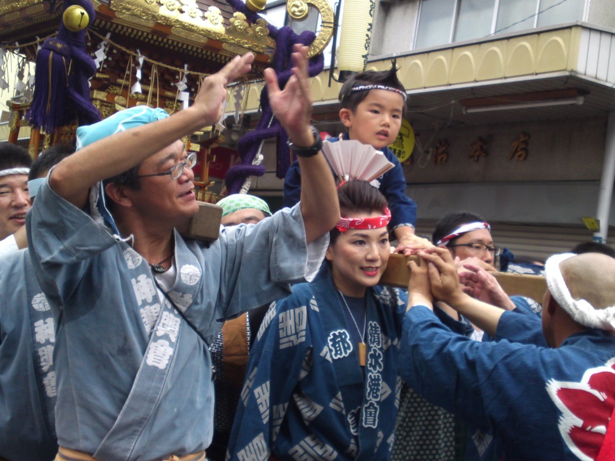Jirochyou O-Mikoshi Parade at Shimizu Harbor Festival! | SHIZUOKA GOURMET